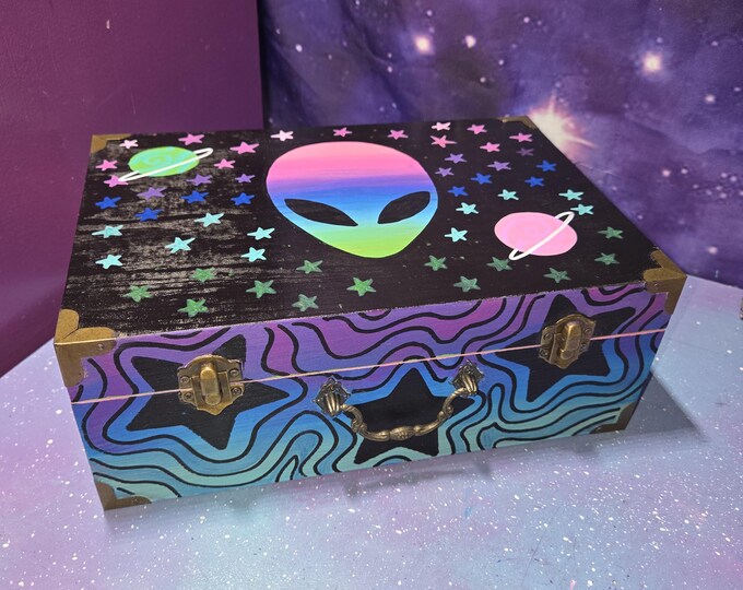 Alien Stash Box, Hand Painted Black Light Glow, Trippy Ufo Makeup Chest ...
