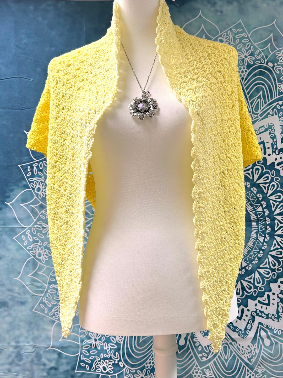 Shoulder Cloth Triangular Cloth Filigree for the Summer Elegant ...