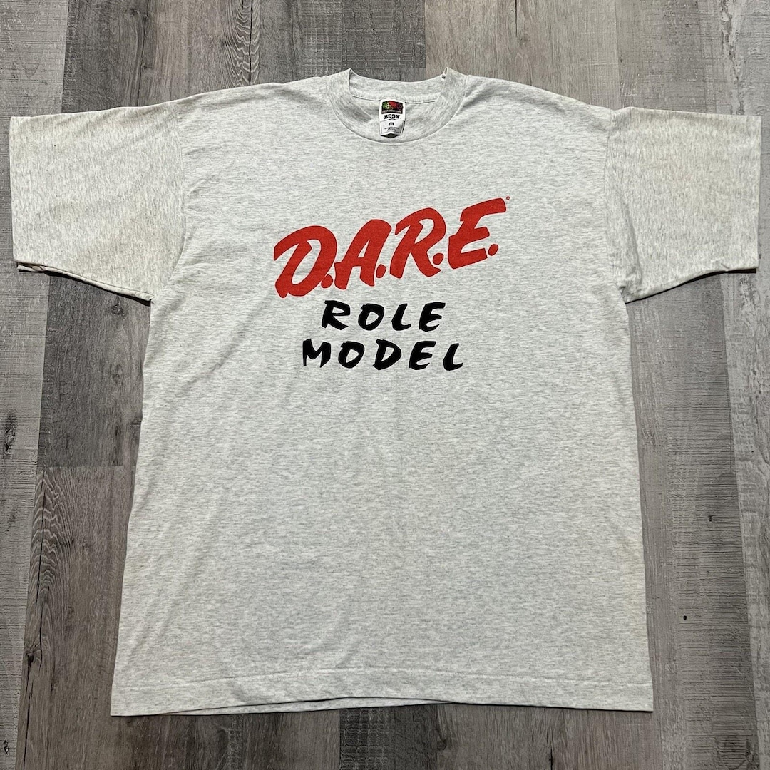 Vintage DARE Shirt Grey 90s Role Model Dare to Resist Drugs and ...