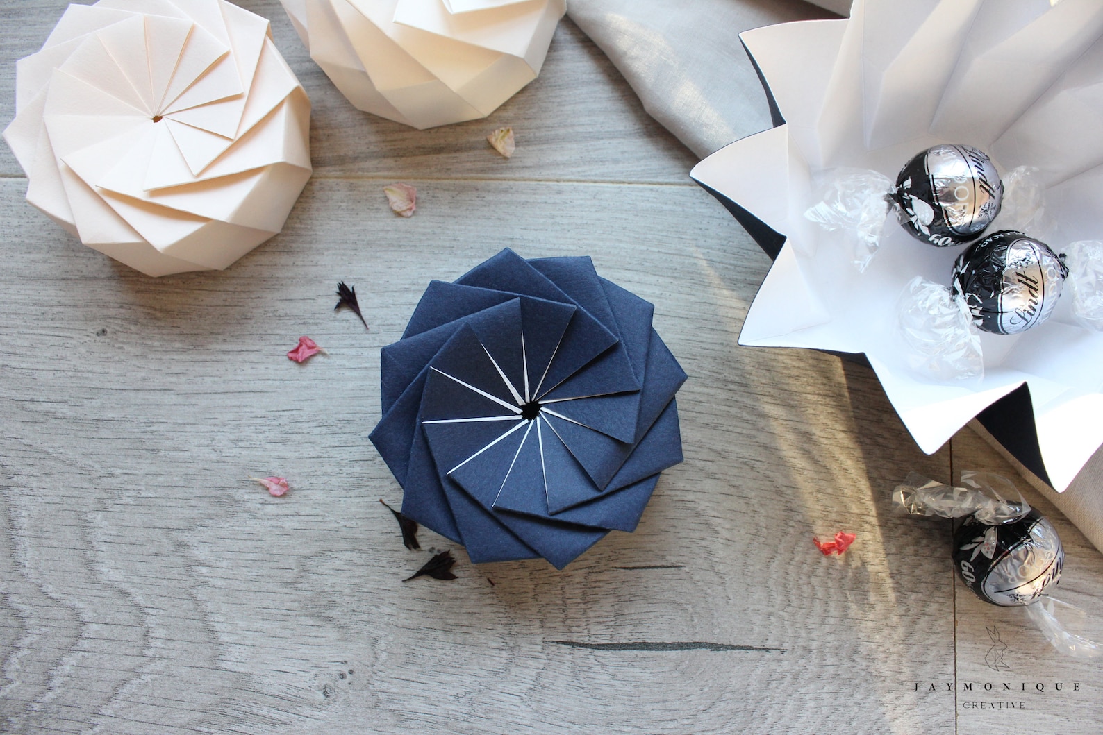 Origami Favour Box | Wedding Decor | Wedding Favours | Wedding Table ...