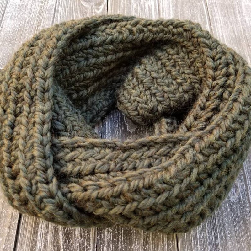 Green Infinity Scarf - Etsy