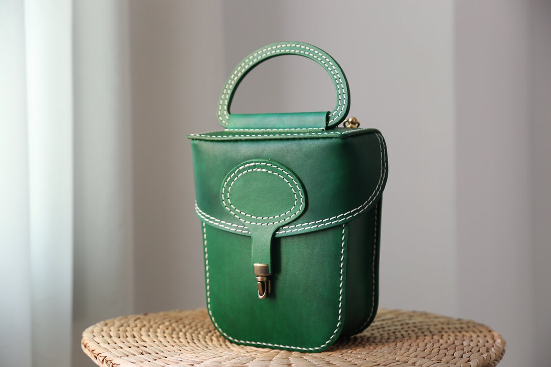 Vintage-inspired Leather Bag With a Nostalgic Twist - Handcrafted Coal ...