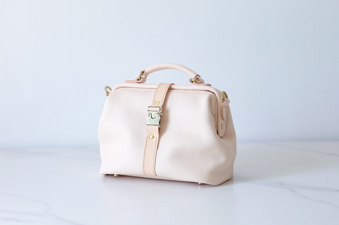 Soft Leather Doctors Bag- Doctor Style Bag, Leather Purse, off Shoulder ...