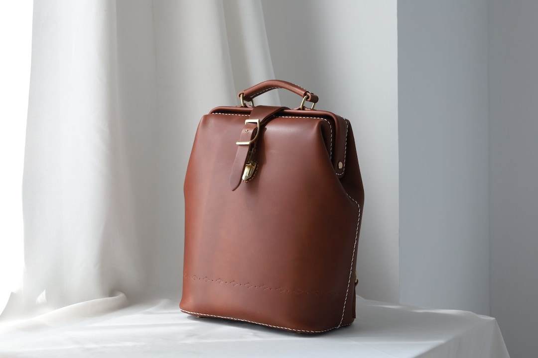 Hand Stitched Leather Doctor Bag Backpack: Large Rucksack - Etsy