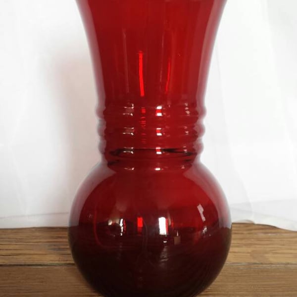 Ruby Red Vase - Etsy