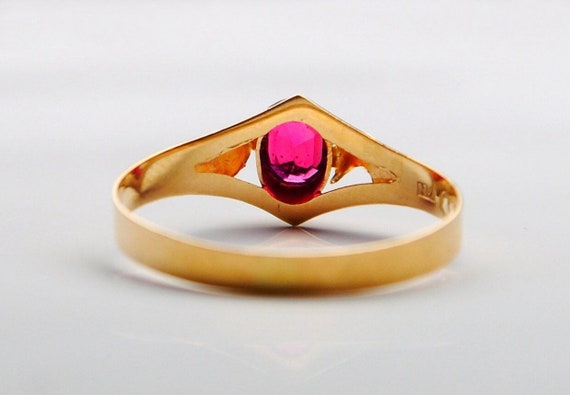 1920s Solid Gold European Ruby Ring 18K Size 8 - Gem