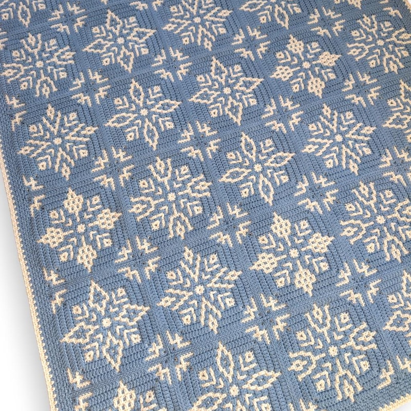 Snowflake Quilt Blanket - Etsy