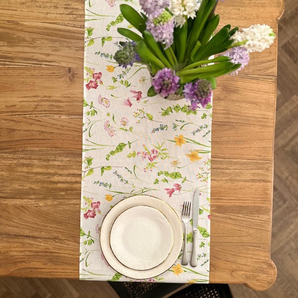Flower Table Runner - Etsy