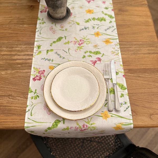 Flower Table Runner - Etsy