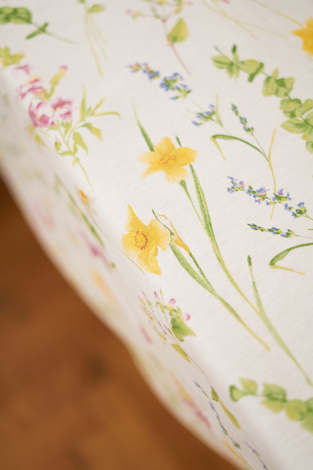 Fresh Flower Table Runner Spring Floral Print on White - Etsy