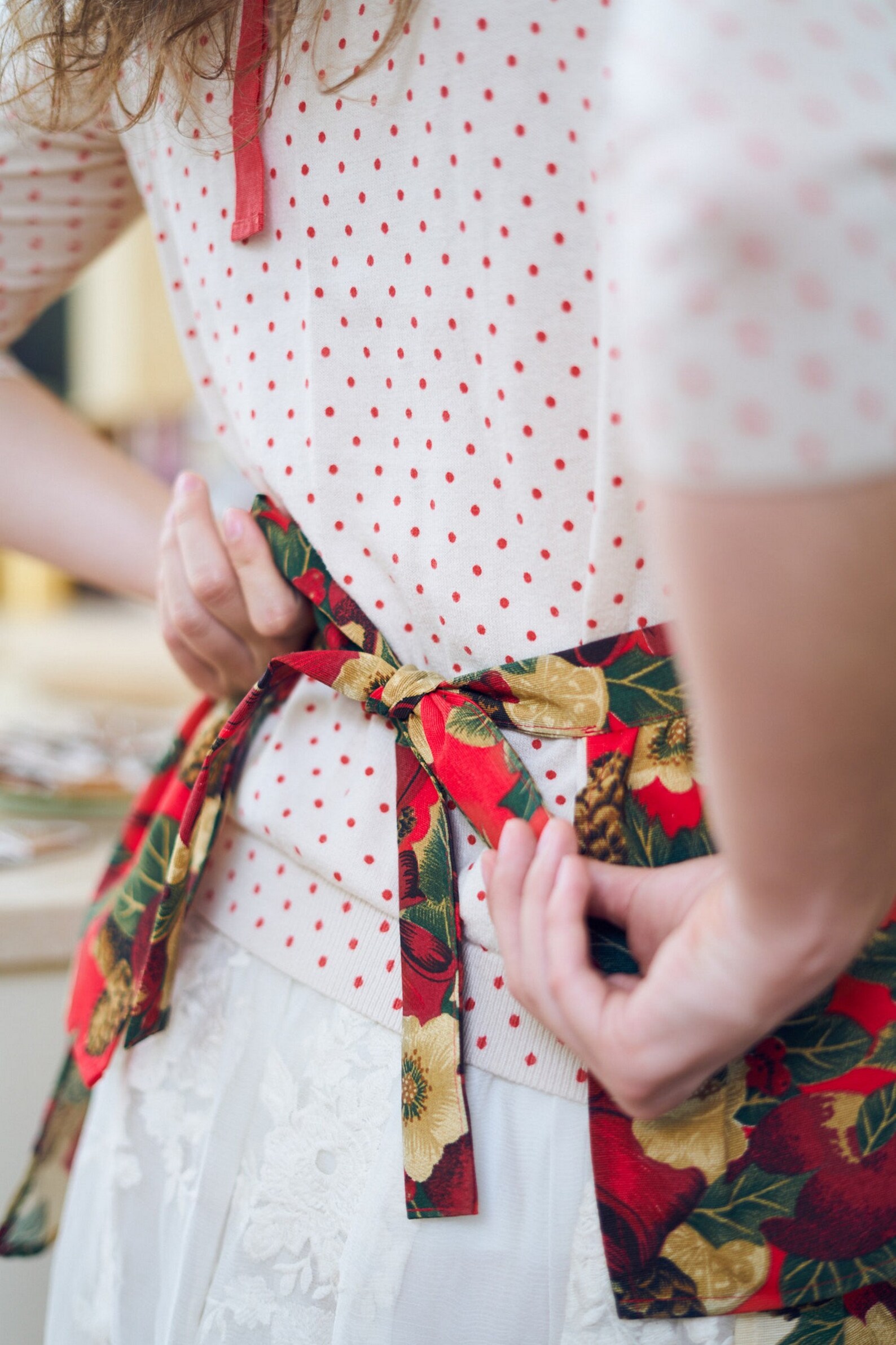 Red Christmas Ladies Apron Holiday Apron for Women Christmas - Etsy