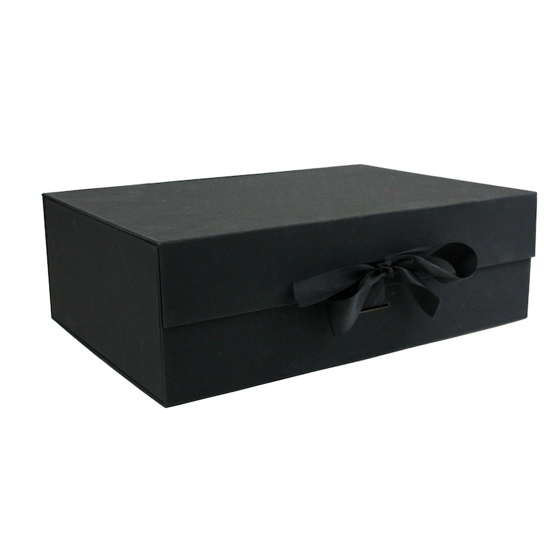 Garment Box for Gifts - 60+ Gift Ideas for 2025