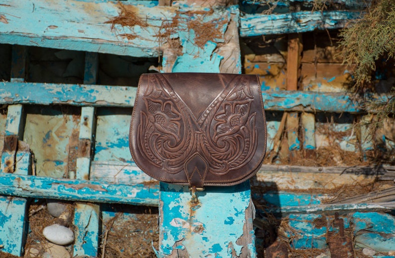 Leather saddle bag purse Tooled leather purse Tooled leather | Etsy