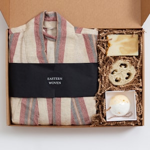 Personalized Robe Gift Box, Self Care Package for Her, Loungewear Gift ...