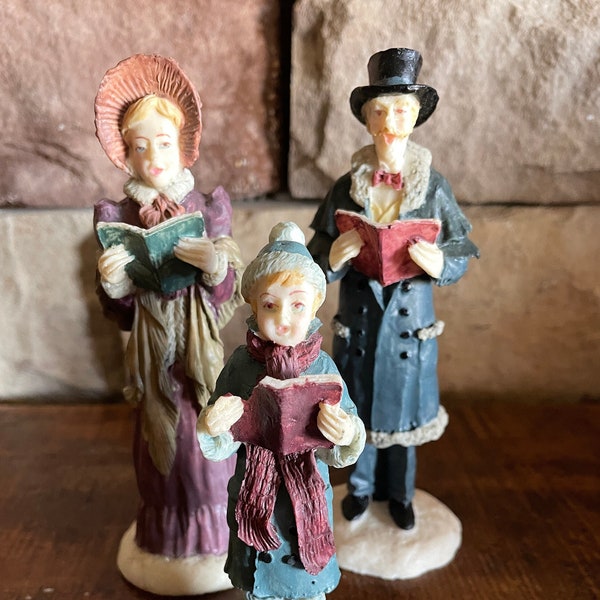 Vintage Christmas Carolers Figurinesnull