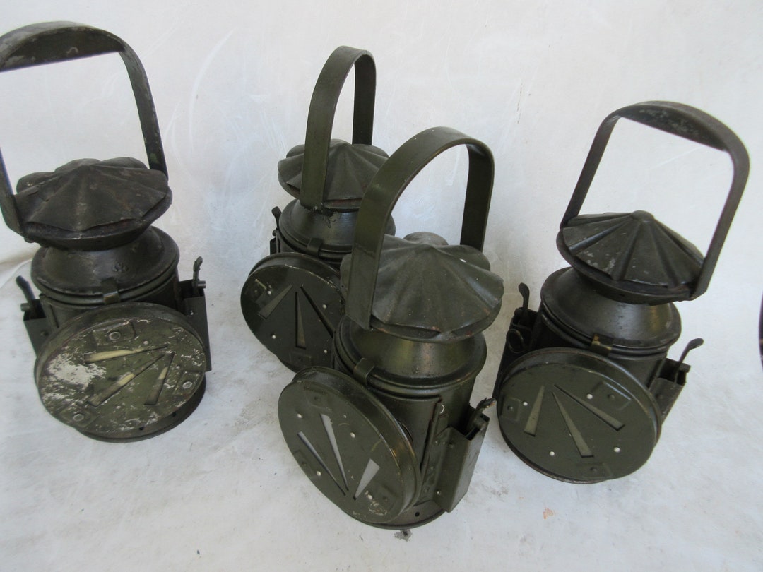 WWII WK2 British Signaling Oil Lamp Signal Light Oil Lamp Signal Light ...