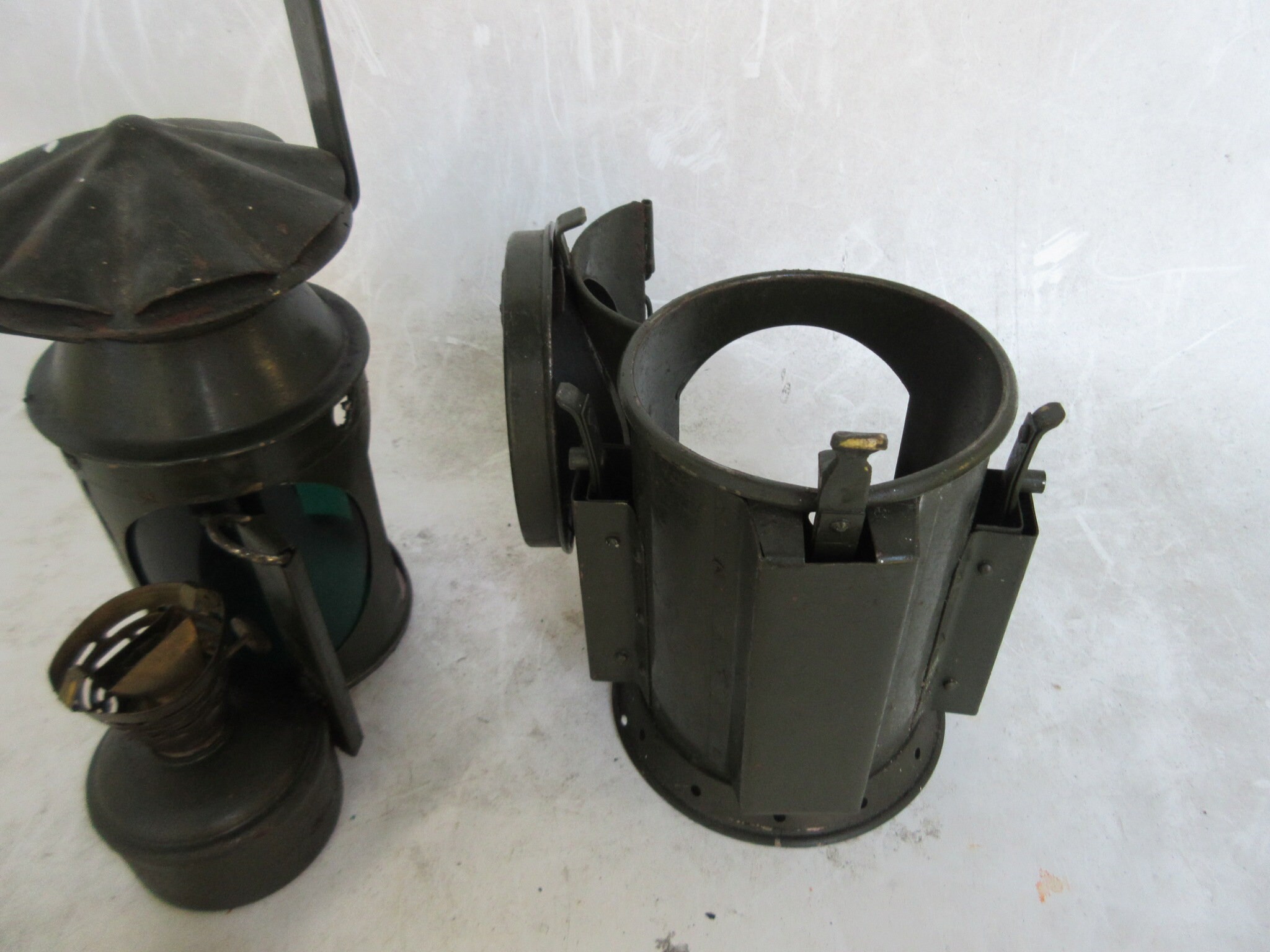 WWII WK2 British Signaling Oil Lamp Signal Light Oil Lamp Signal Light ...