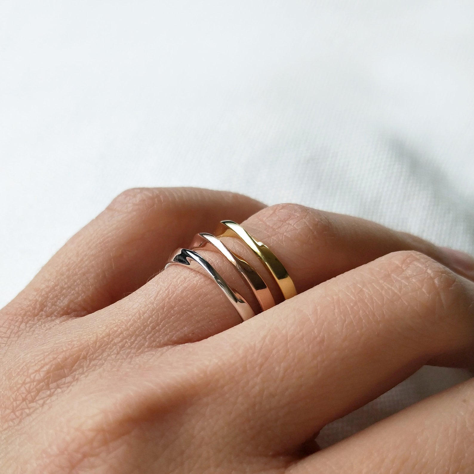 Mobius Ring Gold Mobius Ring Set His and Her Solid Gold - Etsy