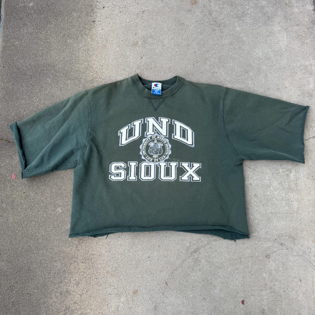 Vintage University of South Dakota Sweatshirt 1990s UND Sioux the ...