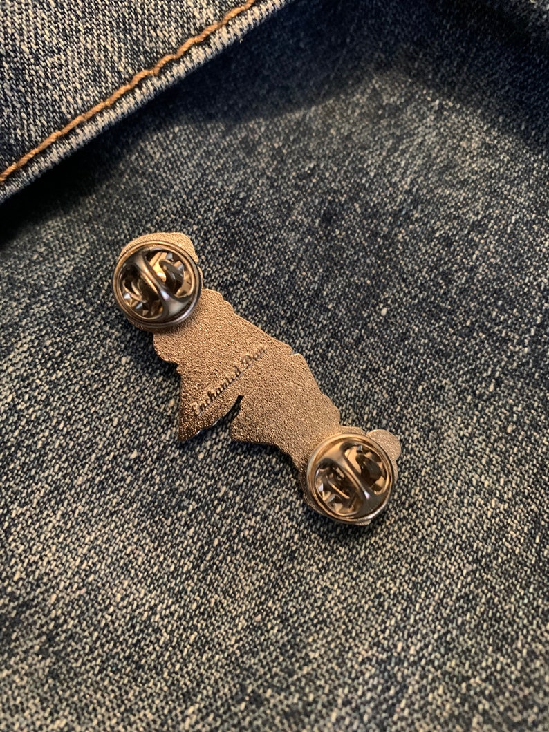 Regal Queen Hard Enamel Flip Pin | Etsy