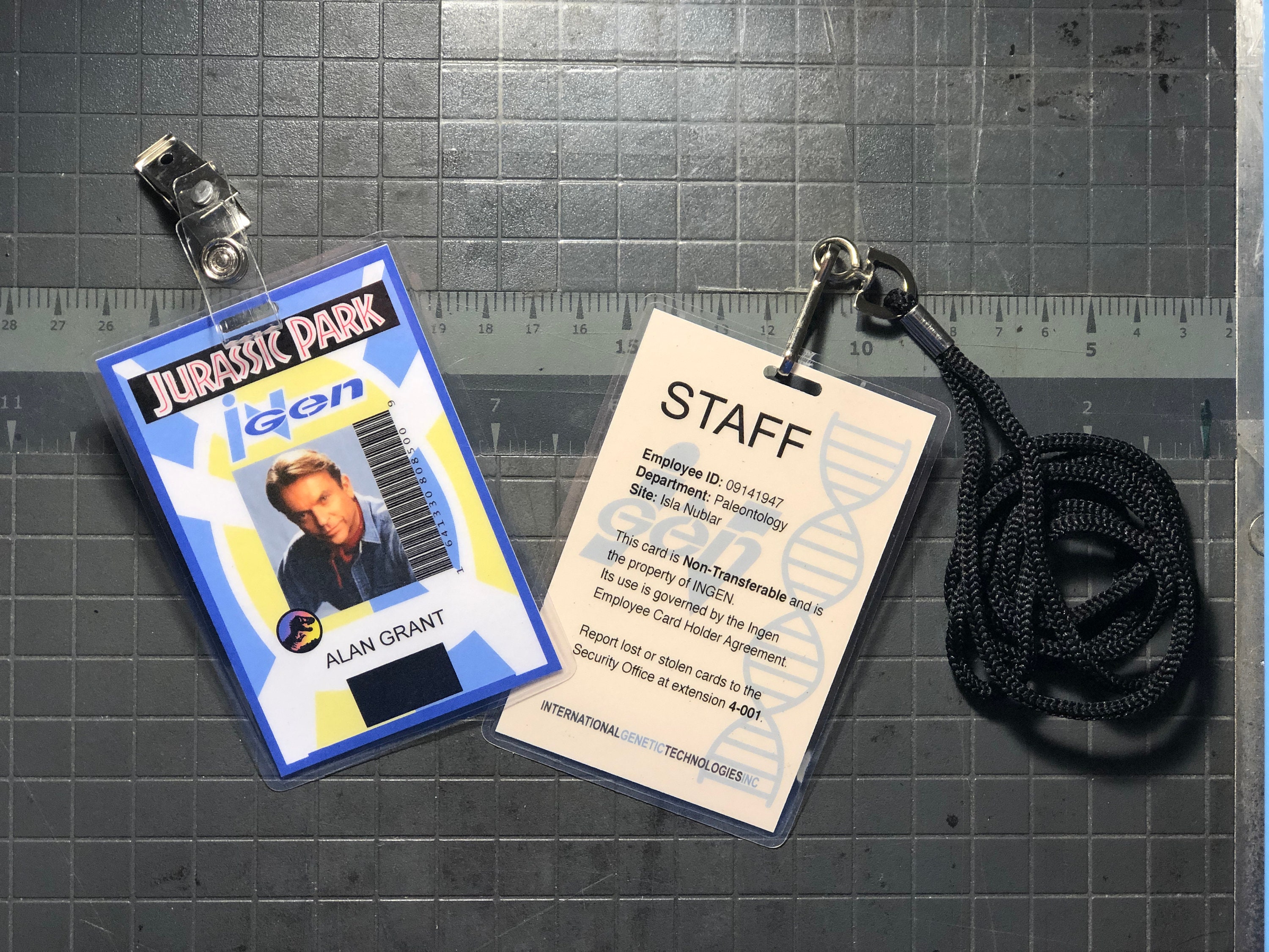 Jurassic Park Alan & Ellie Ingen ID Badge Set - Etsy Canada