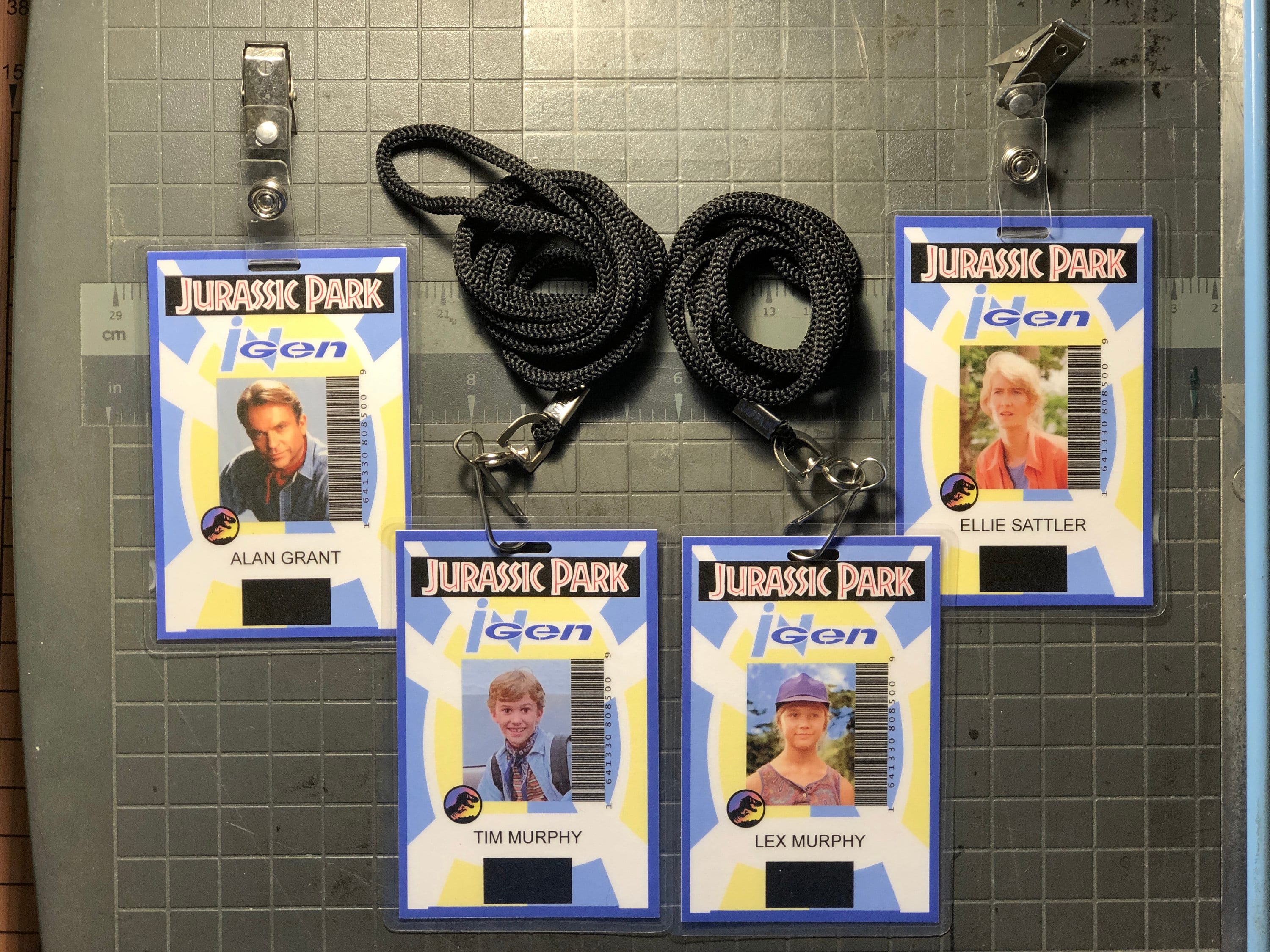 Jurassic Park InGen ID Badge Set! ¡Incluye las 4 insignias! Alan, Ellie ...