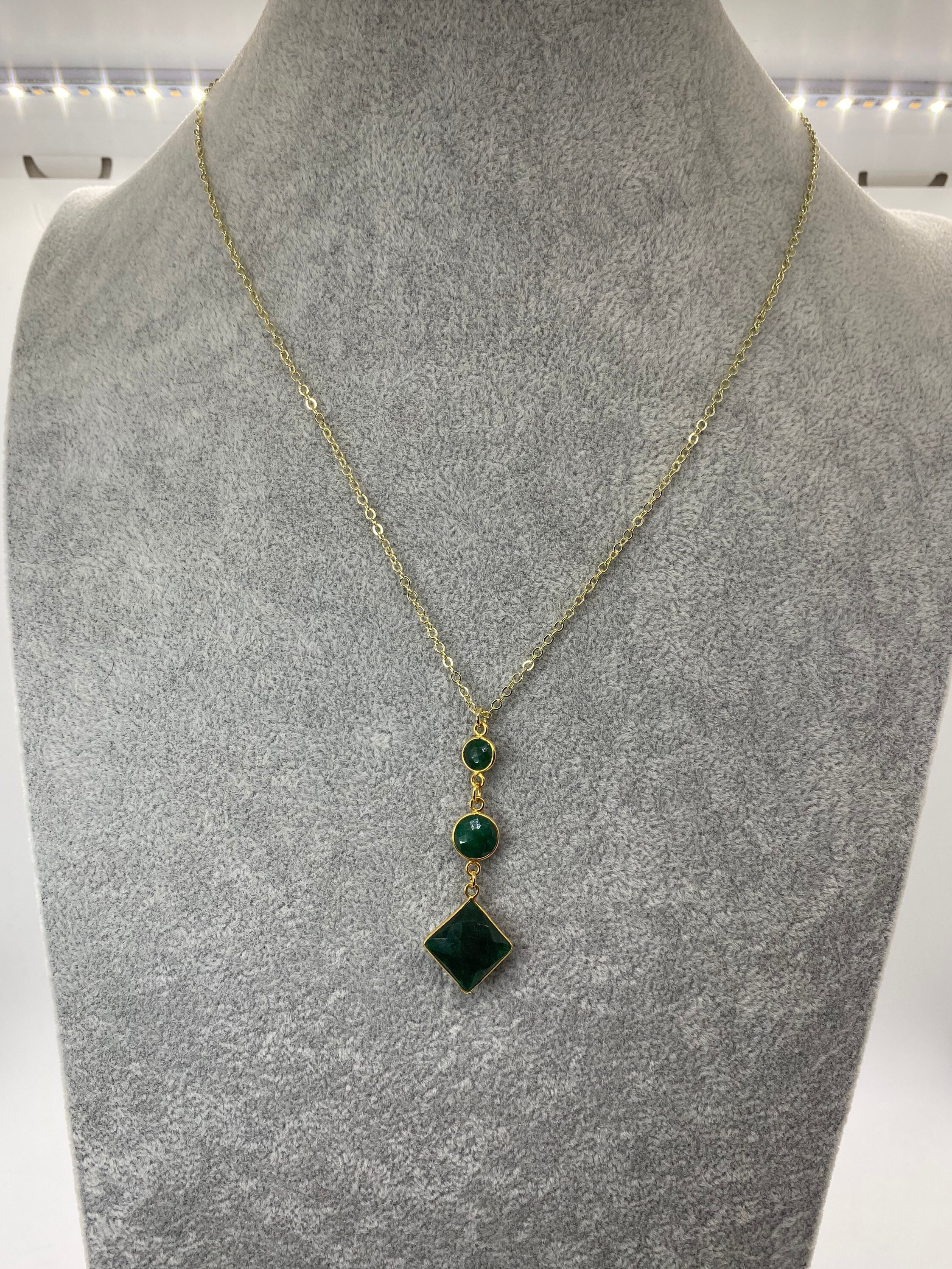 Emerald Trio in 22k Gold-plated brass. - Etsy.de