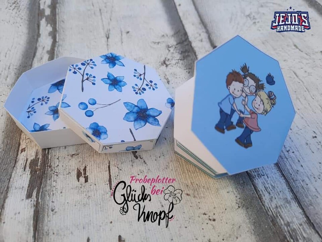 Heptagonbox With Leporello by Glücksknopf - Etsy UK
