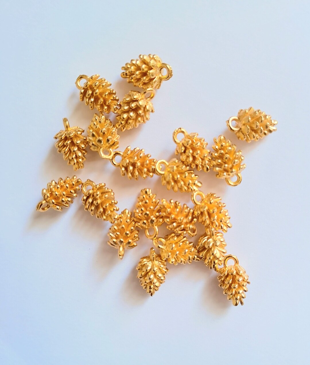 1 breloque pendentif pigne de pin dorée - Etsy France