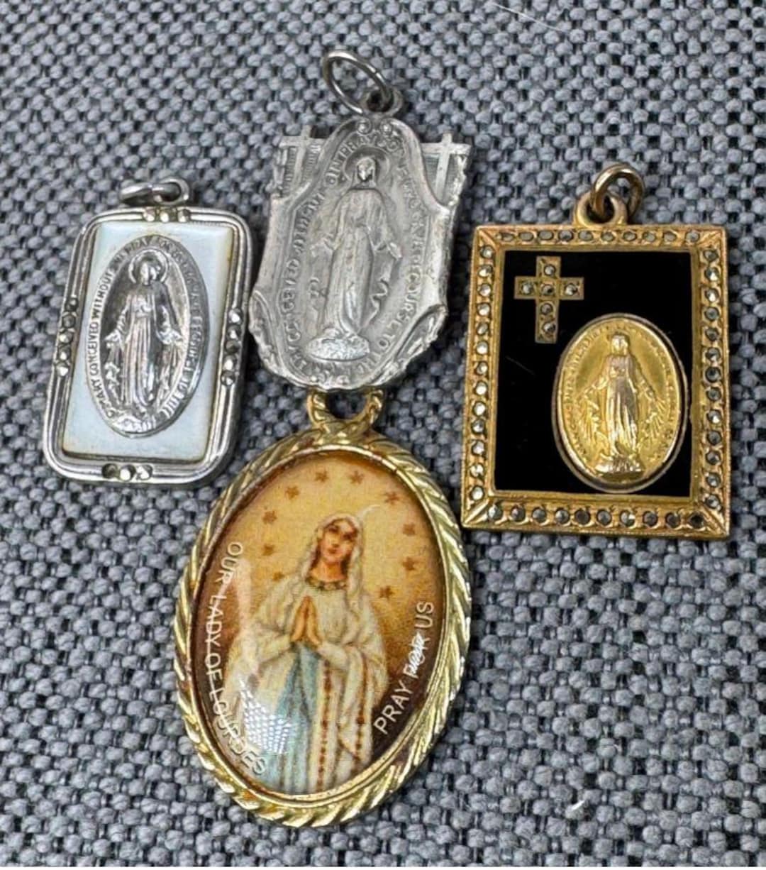 Vintage Catholic Religious Medals – Miraculous Medal Virgin Mary ...