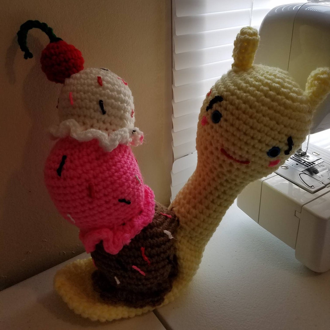 Laci the Banana Split Snail - Etsy