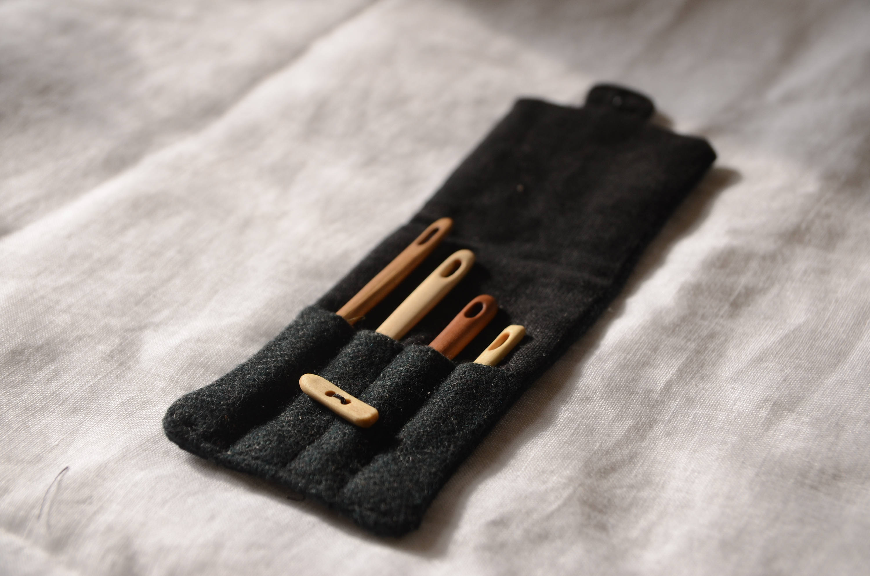 Wooden Nalbinding Needles / With Case /set of 4 / Handcarved Needle ...