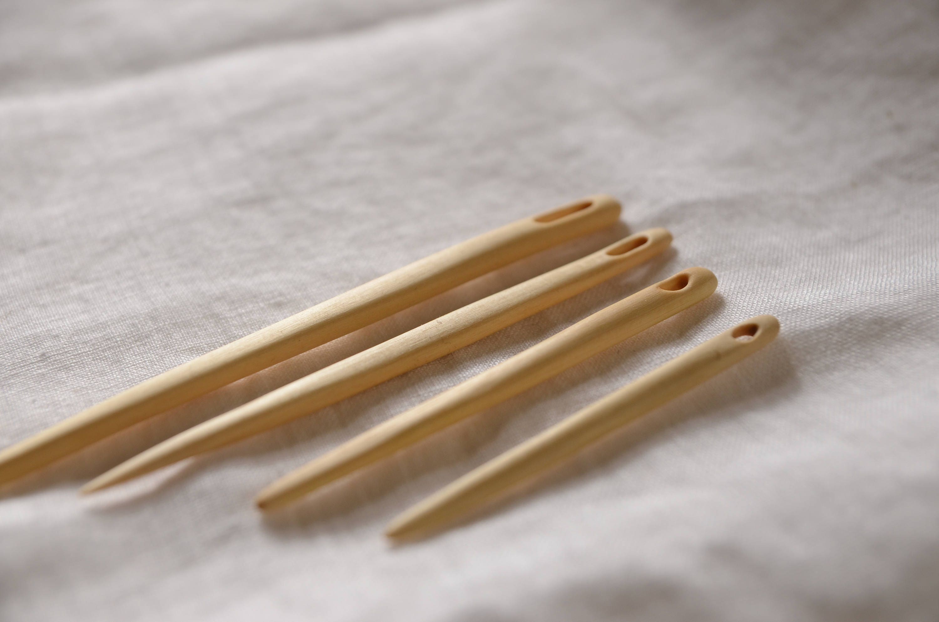 Wooden Nalbinding Needles / With Case / Set of 4 / Handcarved - Etsy