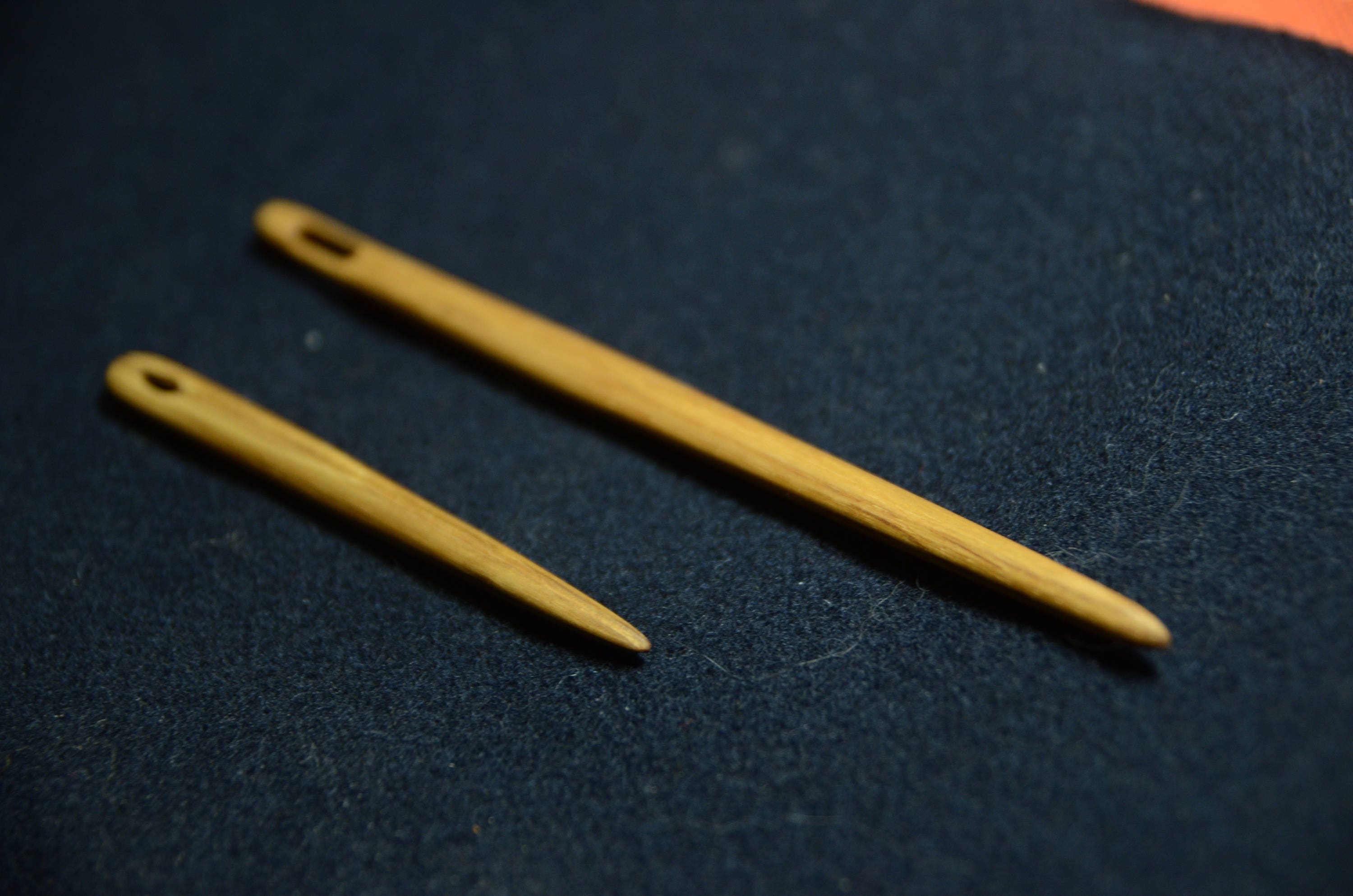 Oaken Nalbinding Needles / Set of 2 Needles / Handcarved | Etsy