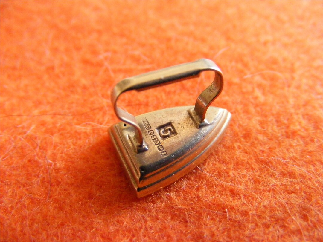 Vintage 9ct Gold Puffed Laundry Iron Charm Pendant Charms 9k 375 - Etsy