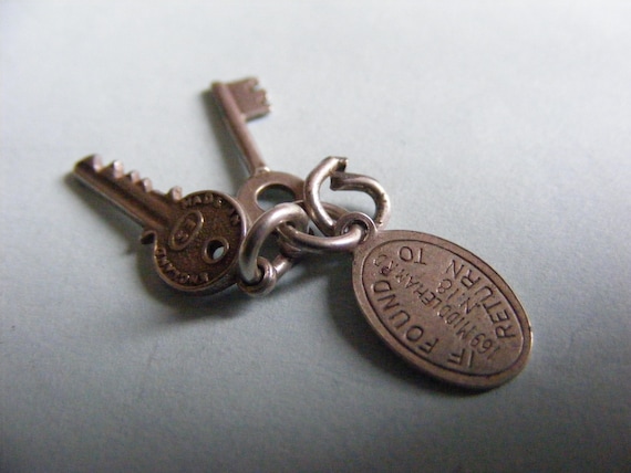 Vintage Sterling Silver charm: Set of House Keys for … - Gem