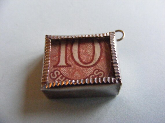 Vintage Sterling Silver charm 10 Shilling note in a c… - Gem