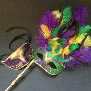 Mardi Gras Masquerade Feather Mask With Stick Carnival Parade Costume ...