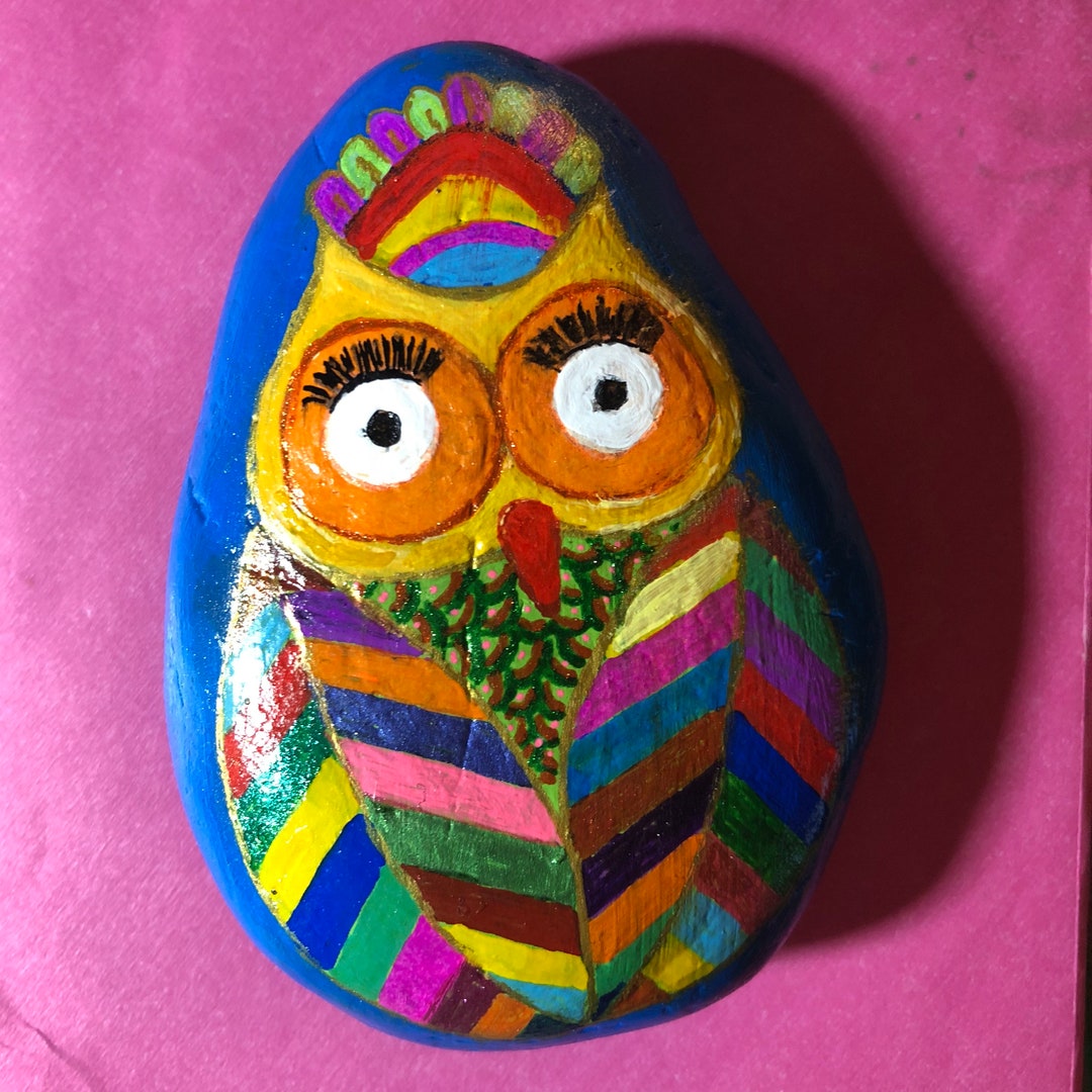 Painted Rocks paperweights Medium sized - Etsy.de