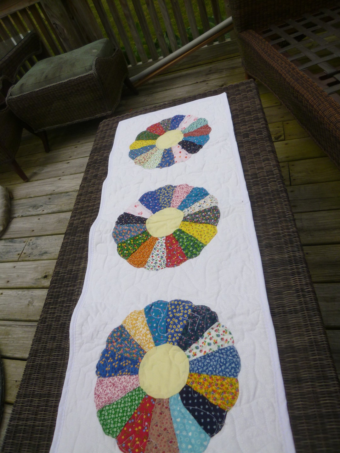 Dresden Plate Table Runner - Etsy