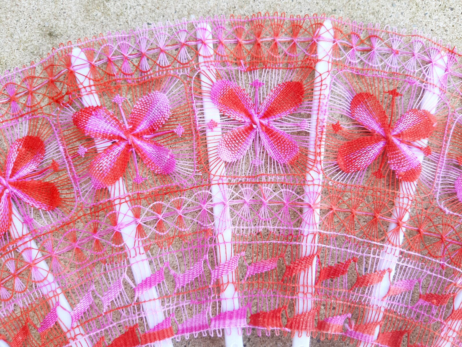 Red Pink Folding Fan Lace Handmade Handheld Foldable Nanduti Ñandutí ...