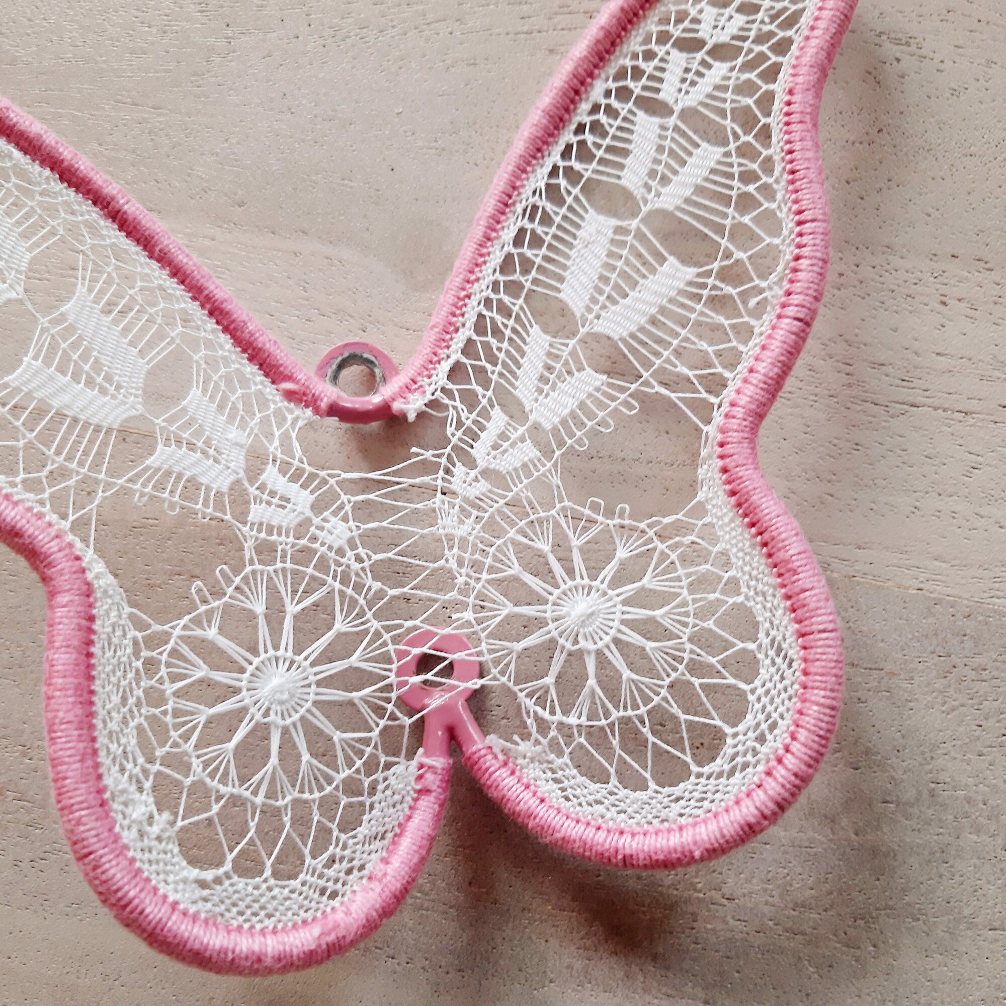 Butterfly Wall Decor 3d Butterfly Wall Art Pink White Decoration ...