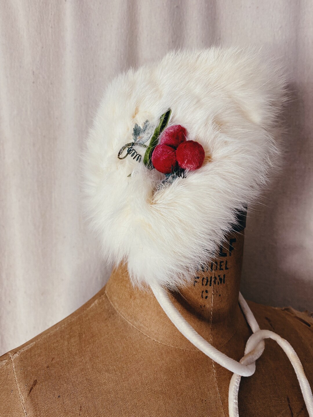 Vintage 1930s / 40s Childrens Fur Hat Cuddle Cap Berry & Leaf Appliqué ...