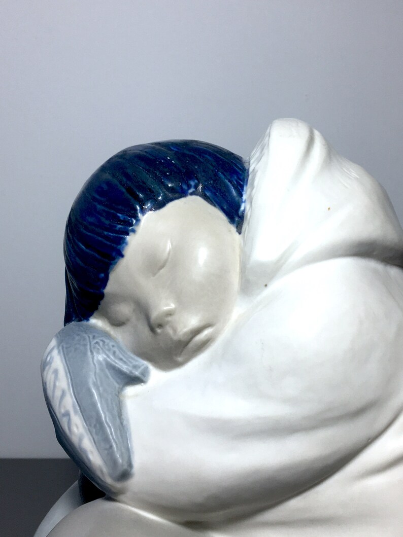 Lladro Gres Sleeping Inuit Boy Sculpture Made in Spain - Etsy