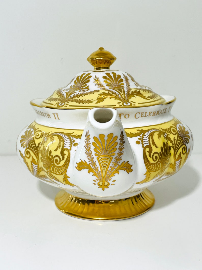 Buckingham Palace Teapot, Queen Elizabeth II Golden Jubilee, Limited ...