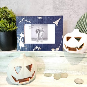 Halloween Photo Frame Décor, Spooky Witchy Navy Blue Hanging Frame ...