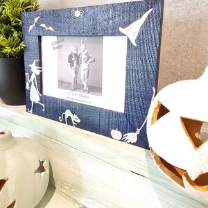 Halloween Photo Frame Décor, Spooky Witchy Navy Blue Hanging Frame ...