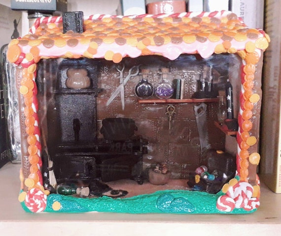 Interior De La Casa De Dulces De Hansel Y Gretel