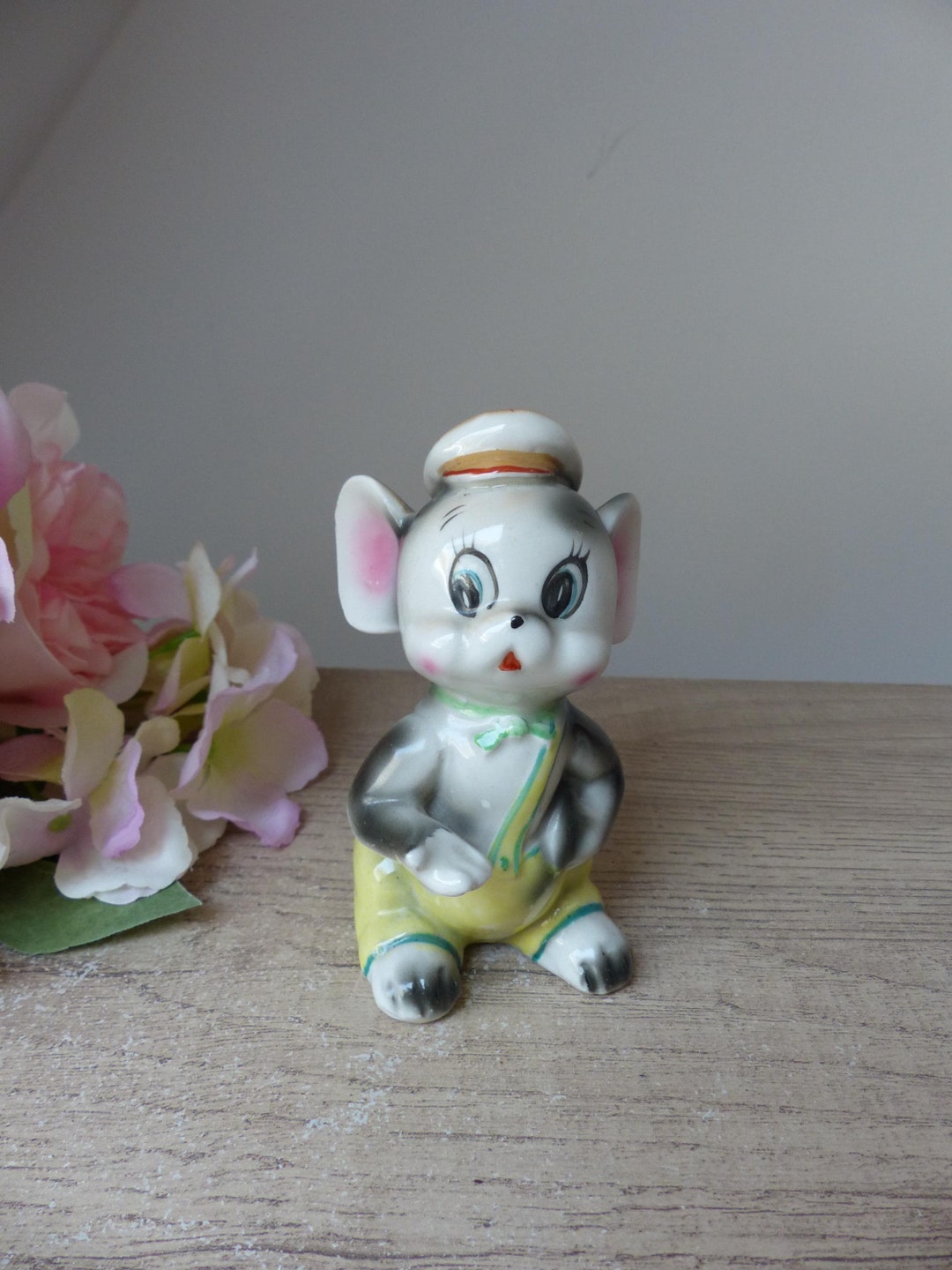 Vintage Ceramic Mouse Figurine With Large Eyes – Little Hotel Bellhop ...