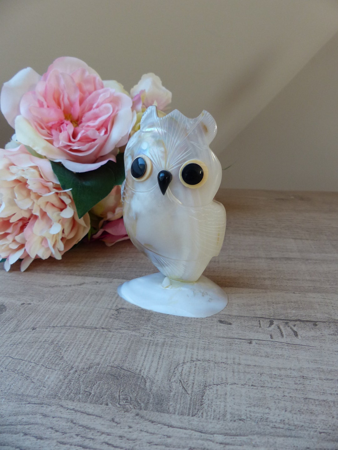 Empty Pocket Figurine in the Shape of an Owl Owl in Mother-of-pearl ...